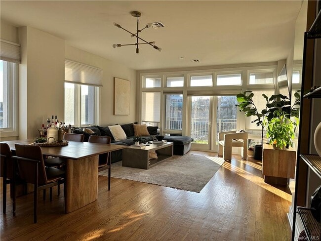 90 Bay Street Landing - 90 Bay Street Landing Staten Island NY 10301 ...