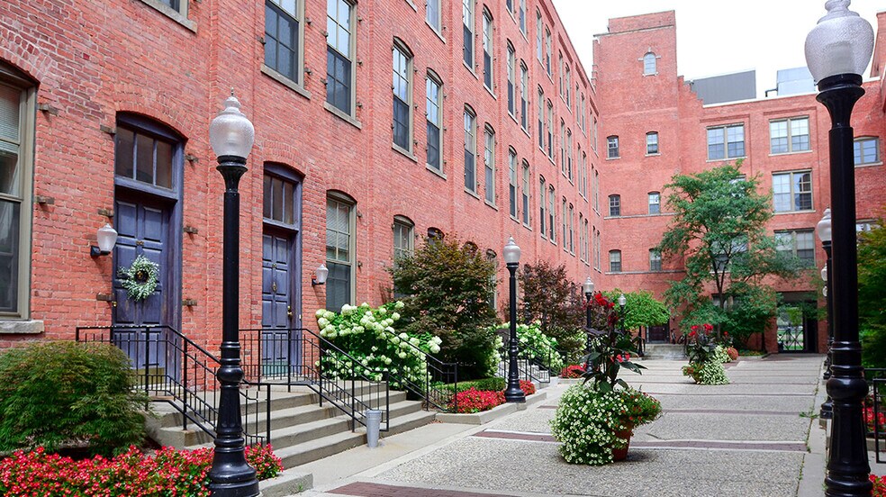 River Place - 500 River Place Dr Detroit MI 48207 | Apartment Finder