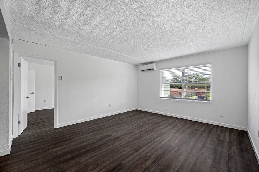 The Wave Apartments - 14350 N 22nd St Tampa FL 33613 | Apartment Finder