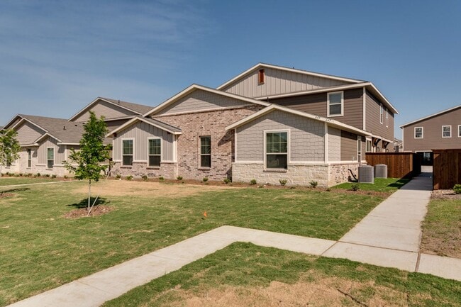 AVAILABLE NOW! GORGEOUS 2 BEDROOM FOUR PLE... - 645 Harvest Moon Dr ...