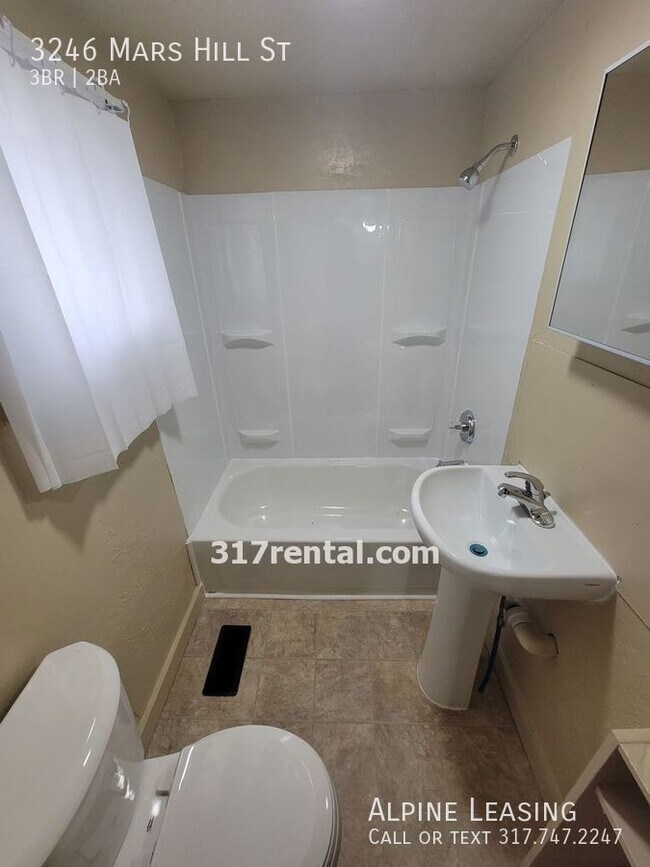 3/2 with garage/workshop combo! - 3246 Mars Hill St Indianapolis IN ...