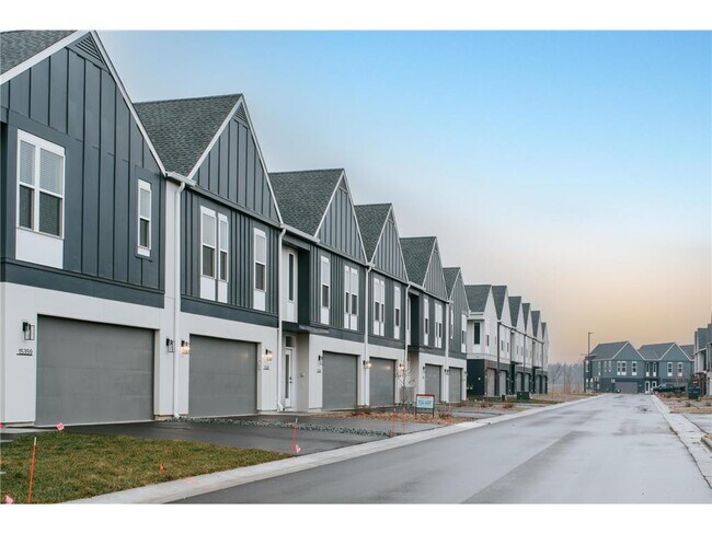 15323 105th Ave N - 15323 105th Ave N Maple Grove MN 55369 | Apartment ...