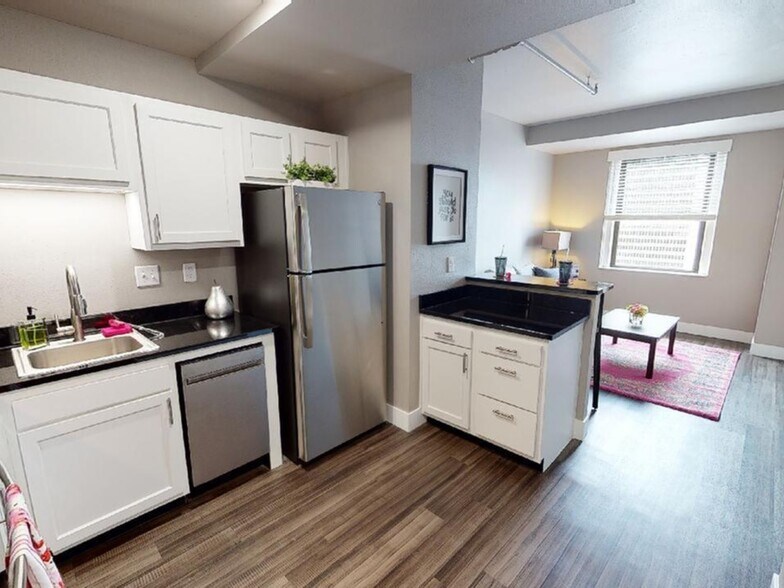 Flats on Fifth - 430 W Muhammad Ali Blvd Louisville KY 40202 ...