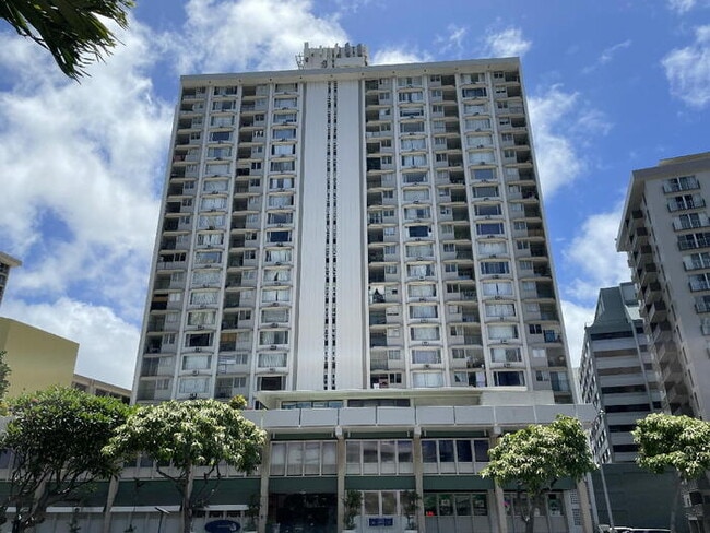 PACIFIC GRAND studio, sec, A/C, pool, pkg ... - 747 Amana St Honolulu ...