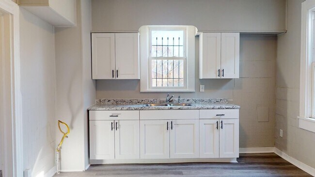 Clark / Fulton - 2 Bedroom - Single Family... - 3169 W 56th St ...