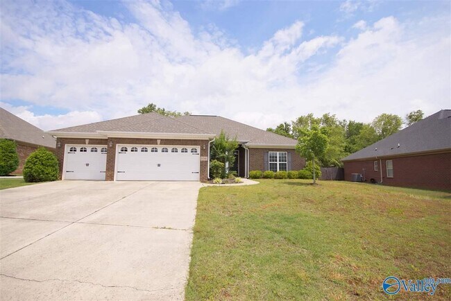 106 Back Creek Cir NW - 106 Back Creek Cir NW Madison AL 35757 ...