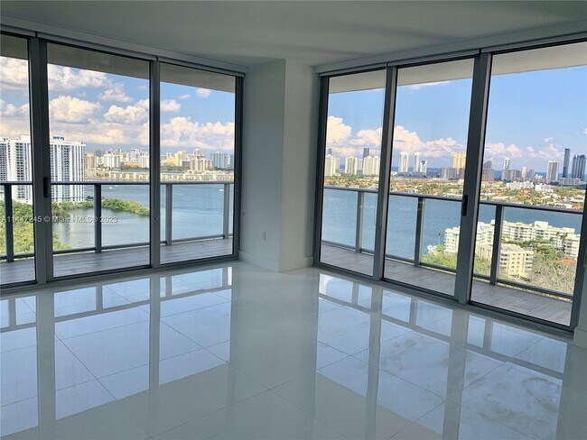 16385 Biscayne Blvd - 16385 Biscayne Blvd North Miami Beach FL 33160 ...