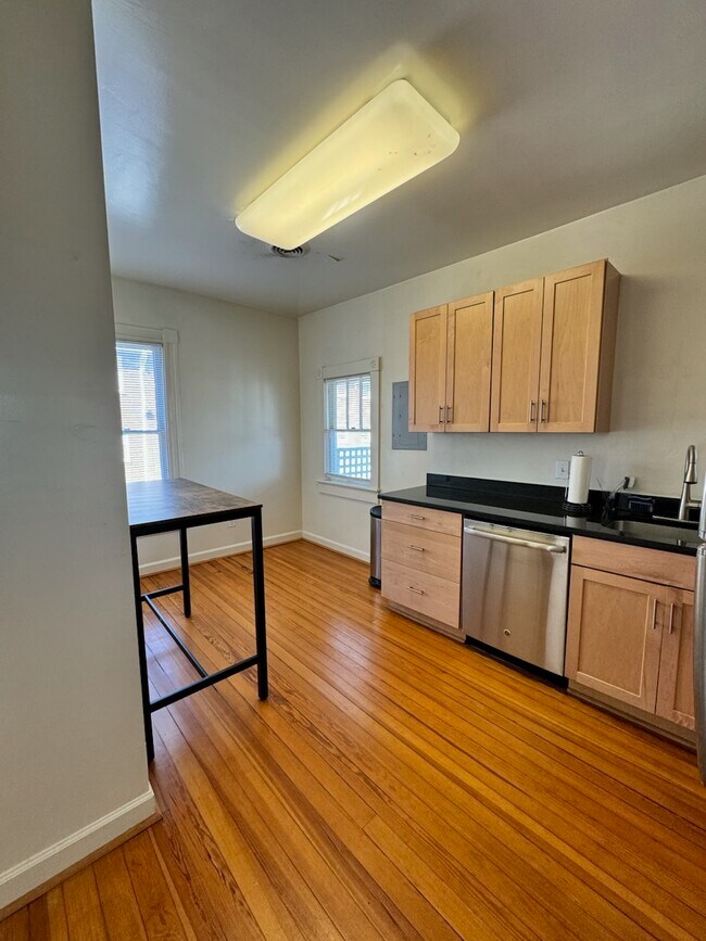 109 Elm Ave SW - 109 Elm Ave SW Roanoke VA 24016 | Apartment Finder