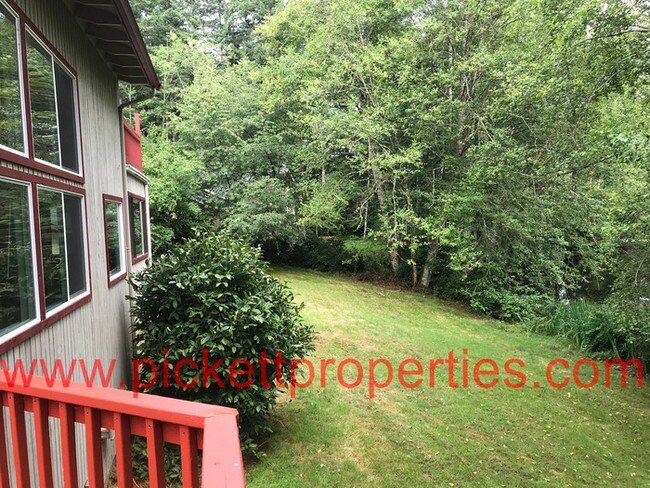 Huge home on Lake Symington! - 13897 NW Coho Run Bremerton WA 98312 ...