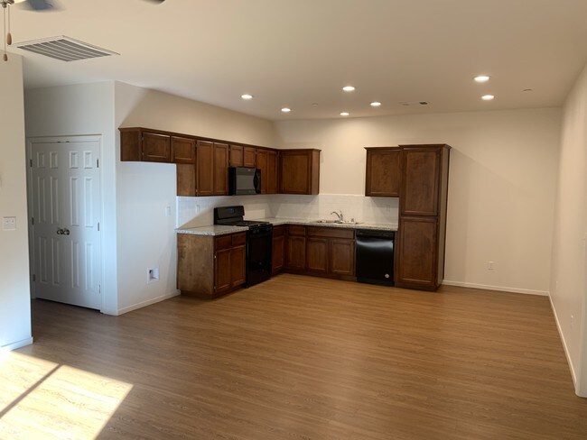 544 N 4th St - 544 N 4th St Porterville CA 93257 | Apartment Finder