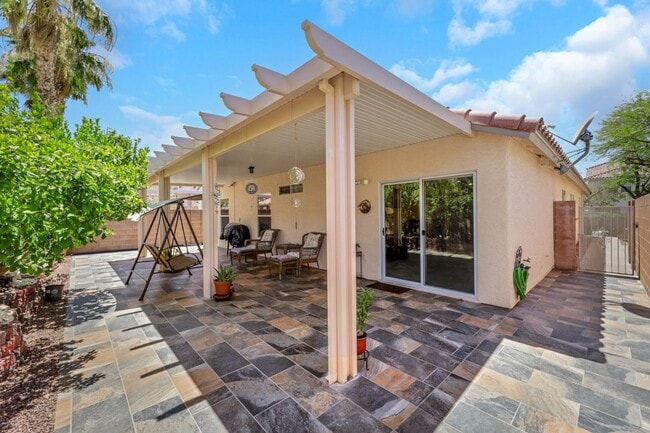 Southern Highlands 3 Bed 2 Bath Single-Story Home with Large Kitchen ...