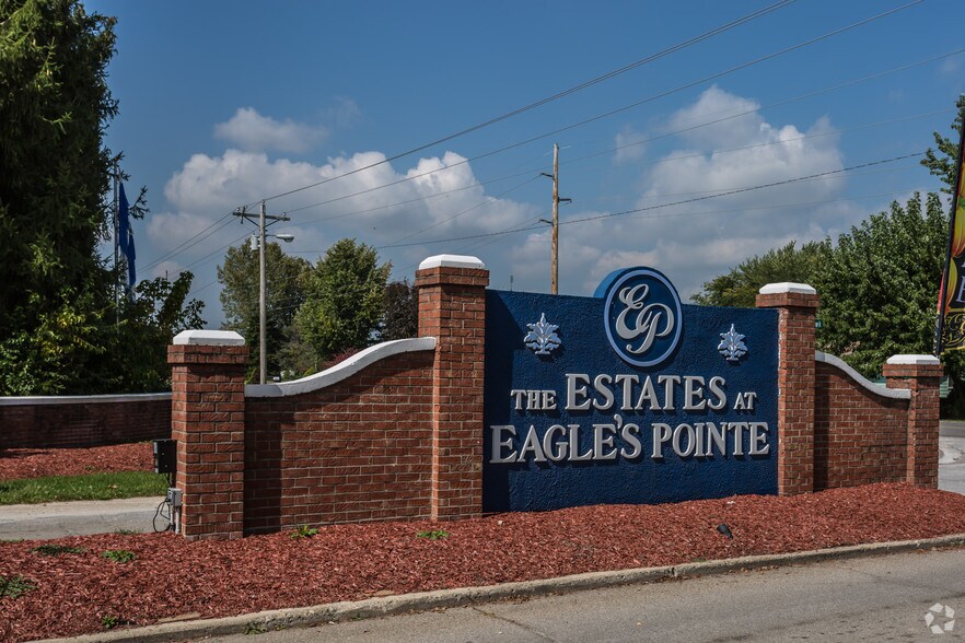 Estates At Eagle's Pointe - 2002 Shaw Ave Peru IN 46970 | Apartment Finder