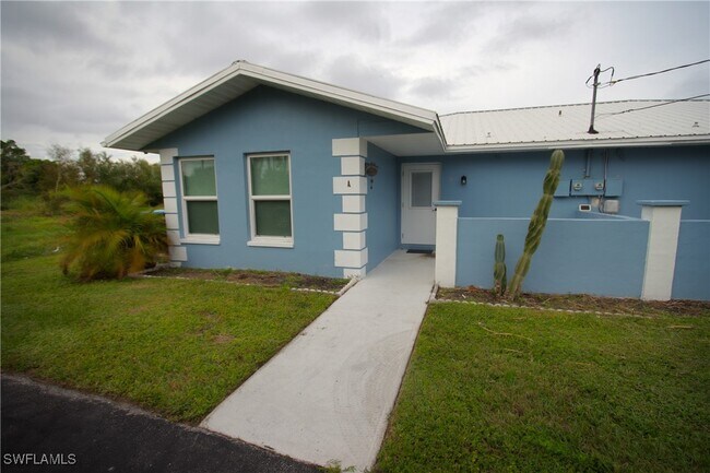 11060 Kelly Rd - 11060 Kelly Rd Fort Myers FL 33908 | Apartment Finder