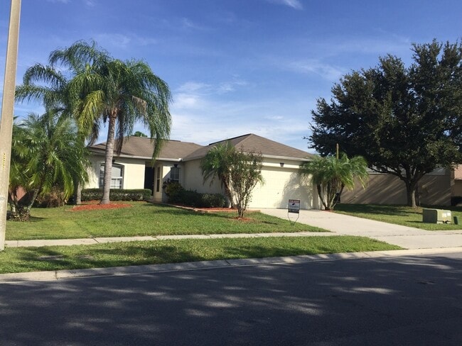Home in Ashington Park Community! 3 bedro... - 3548 Stonefield Dr ...