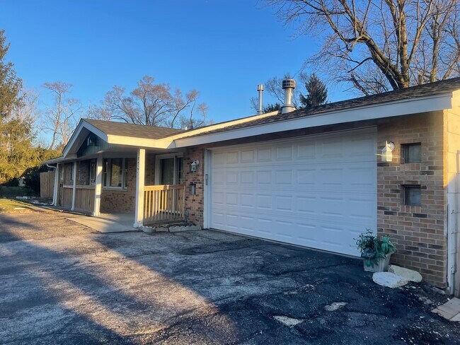 4731 183rd St - 4731 183rd St Country Club Hills IL 60478 | Apartment ...