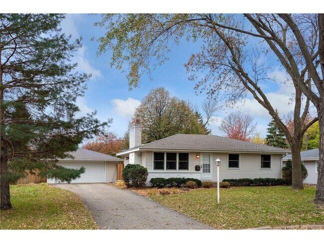4425 Poplar Bridge Rd - 4425 Poplar Bridge Rd Minneapolis MN 55437 ...