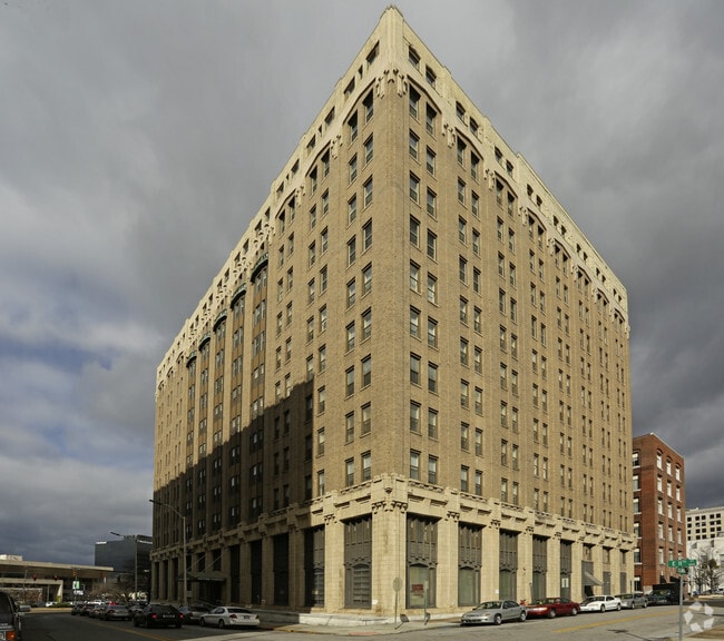 Patten Towers - 1 E 11th St Chattanooga TN 37402 | Apartment Finder