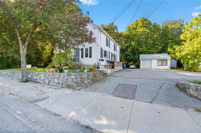 2923 Post Rd - 2923 Post Rd Warwick RI 02886 | Apartment Finder