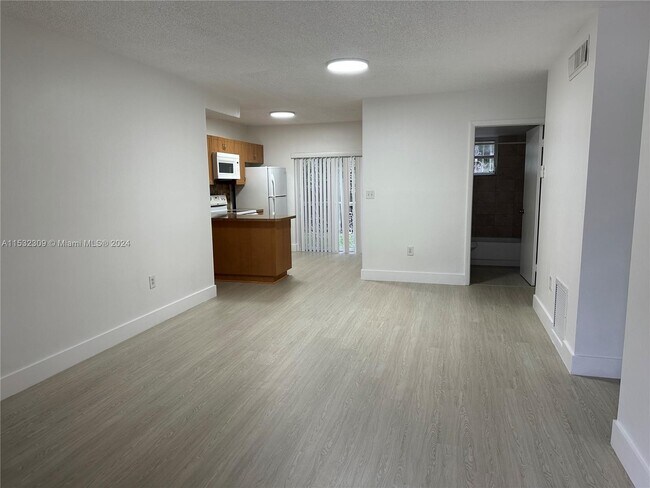 8035 Lake Dr - 8035 Lake Dr Doral FL 33166 | Apartment Finder