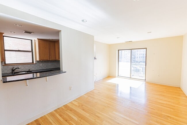 96 Gainsborough St - 96 Gainsborough St Boston MA 02115 | Apartment Finder