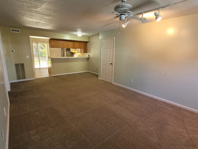 2 Bedroom Condo Near Chicks Beach! - 4833 Station House Ln Virginia ...