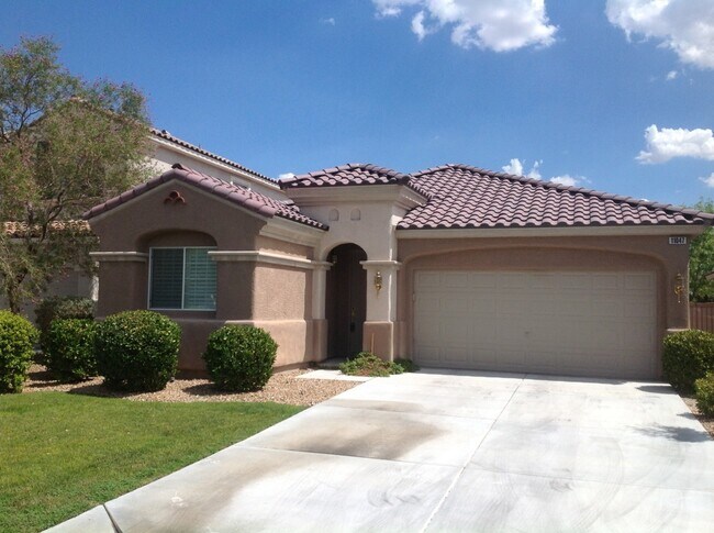 Single Story 2 Bedroom + Den ~ All Applian... - 11047 Evvie Ln Las ...
