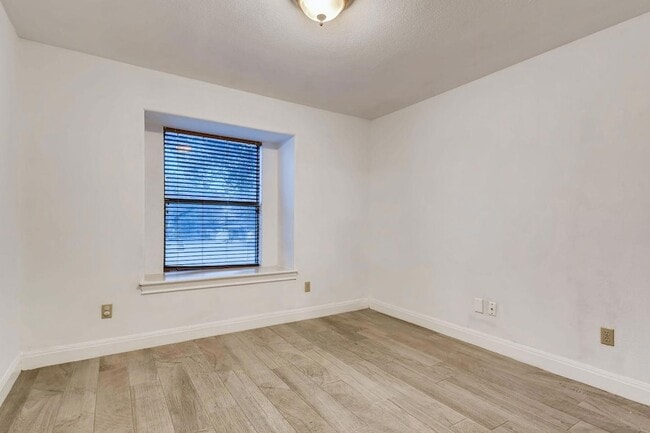 300 Venture Blvd S - 300 Venture Blvd S Point Venture TX 78645 ...