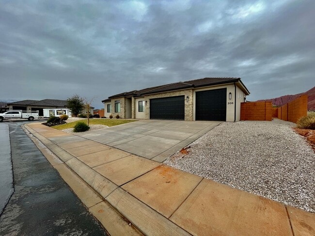 Lovely Four-Bedroom in Ivins with 3-Car Garage and Small RV parking Has ...