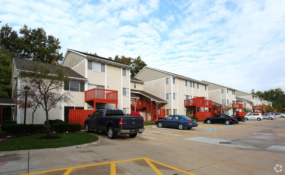 Ellet Park Gardens - Akron, OH | Apartment Finder