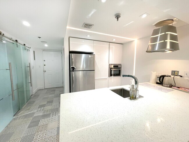 540 Brickell Key Dr - 540 Brickell Key Dr Miami FL 33131 | Apartment Finder