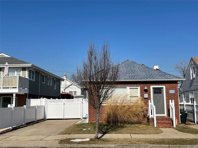 345 E Hudson St - 345 E Hudson St Long Beach NY 11561 | Apartment Finder