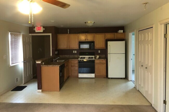 8800 N Telegraph Rd - 8800 N Telegraph Rd Newport MI 48166 | Apartment ...