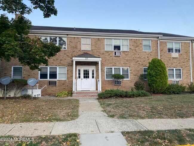10 Windsor Terrace - 10 Windsor Terrace Freehold NJ 07728 | Apartment ...
