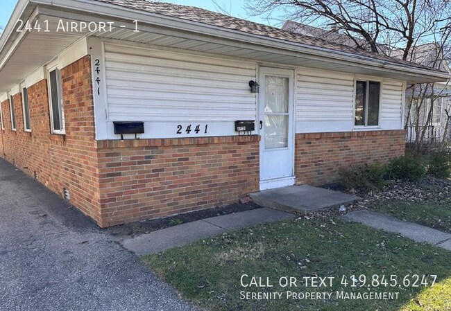 Super Cute Front Unit One Story Duplex Ava... - 2441 Airport Toledo OH ...
