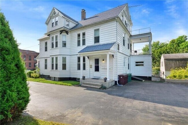 395 S Main St - 395 S Main St Woonsocket RI 02895 | Apartment Finder