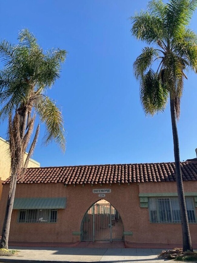 BEAUTIFUL STUDIO UNIT IN DOWNTOWN LB*** - 234 LIME Ave LONG BEACH CA ...