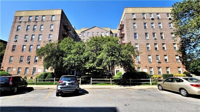 800 Bronx River Rd - 800 Bronx River Rd Yonkers NY 10708 | Apartment Finder