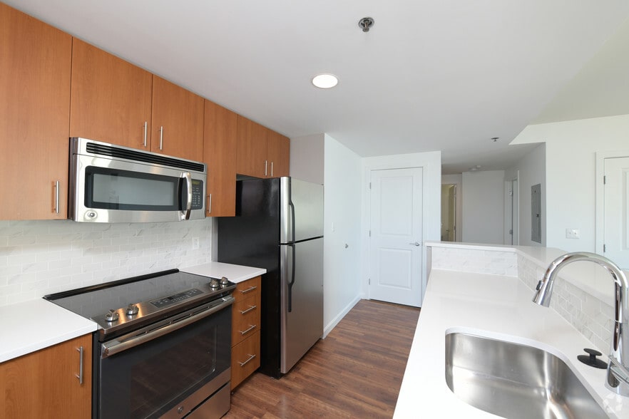 Fenway Triangle - 180 Brookline Ave Boston MA 02215 | Apartment Finder