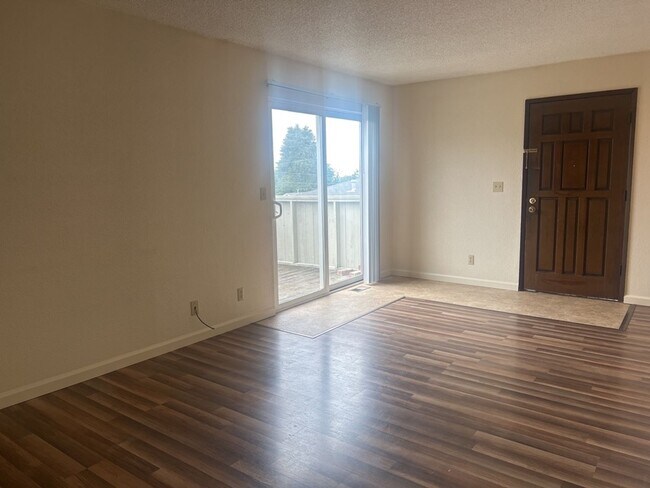 206-216 Del Norte & 1905-1915 Lowell [... - 206-216 Del Norte St Eureka CA 95501 | Apartment Finder