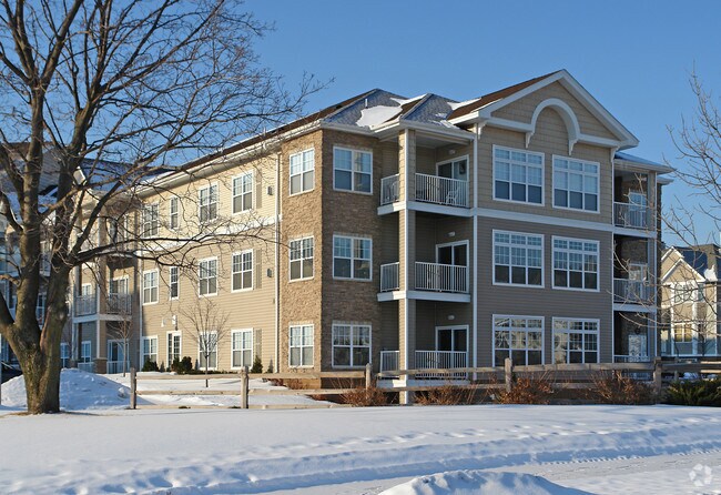 Applewood Pointe - 1480 Applewood Ct Roseville MN 55113 | Apartment Finder