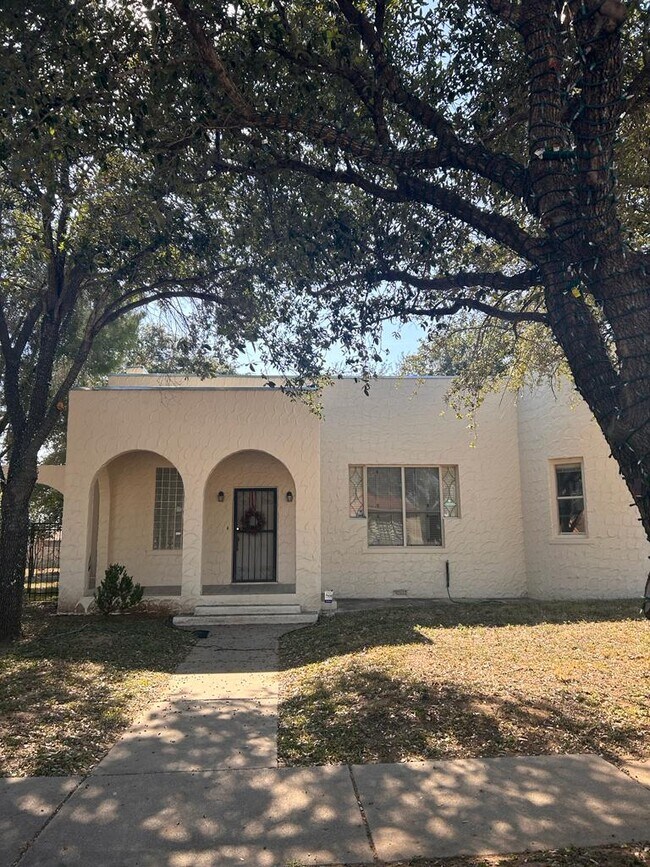 1501 Galveston St - 1501 Galveston St Laredo TX 78040 | Apartment Finder