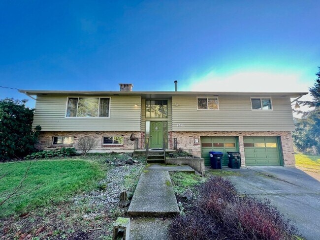 Upper Level Duplex - 1041 101st Ave SW Olympia WA 98512 | Apartment Finder