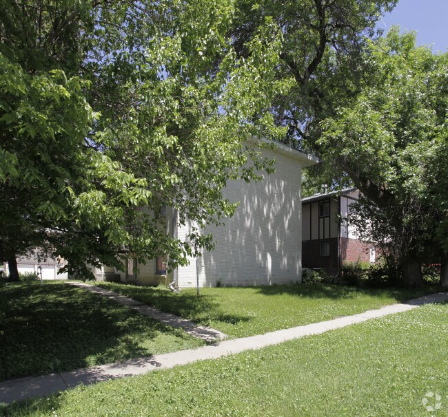 4618 Cooper Ave - 4618 Cooper Ave Lincoln NE 68506 | Apartment Finder