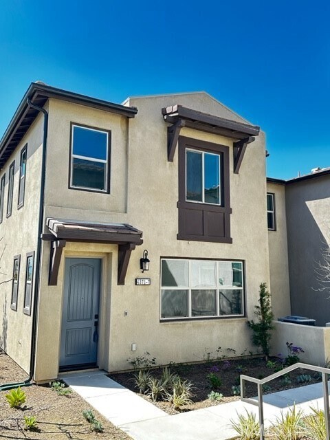 4371 S Cantos Paseo - 4371 S Cantos Paseo Ontario CA 91761 | Apartment ...