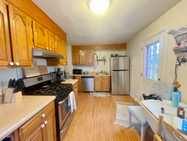 25 Hemlock Rd - 25 Hemlock Rd Hingham MA 02043 | Apartment Finder