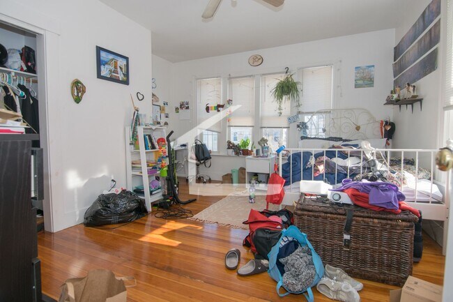 PACKARDS CORNER 4 BED for BU $1200 PER PERSON UTILITIES INCLUDED - 70 ...