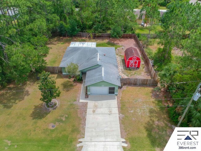 FUNCTIONAL 3/2/2 IN DESIRABLE SEMINOLE WOODS - 25 Seville Orange Path ...