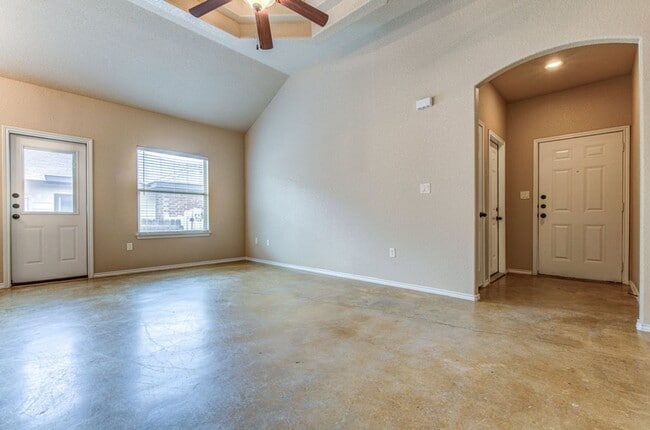 Nice 3 Bedroom Duplex located in New Braunfels! - 1042 Carolyn Cove New ...