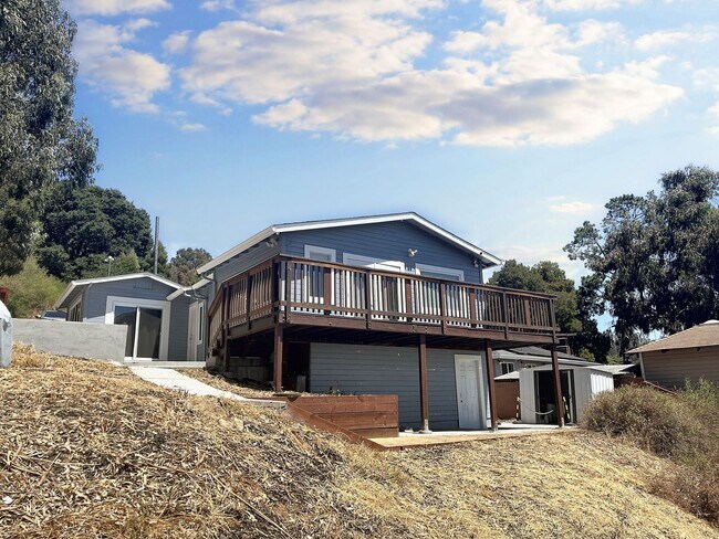 Modern 2B/1B House in Oakland Hills - 7201 Altura Pl Oakland CA 94605 ...