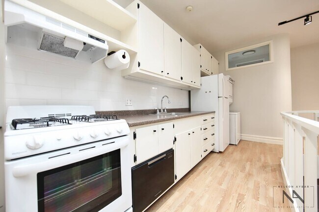 12 St Johns Pl - 12 St Johns Pl Brooklyn NY 11217 | Apartment Finder